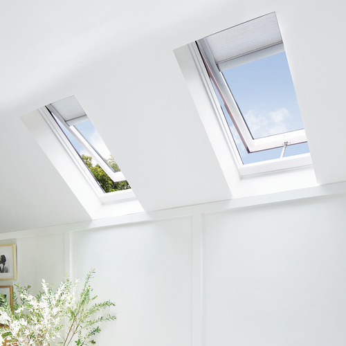 VELUX VSS C04 Solar Powered Venting Deck Mount Skylight | SolarSkylights.com
