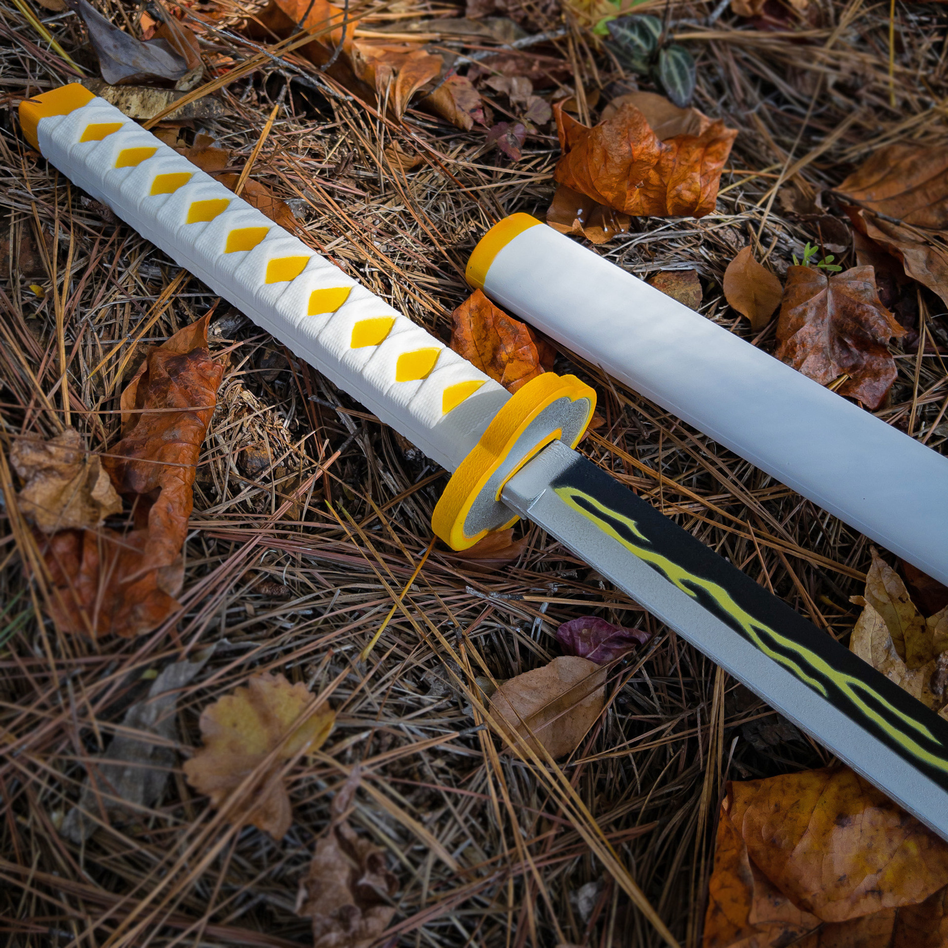 Art of Thunder Yellow Nichirin Katana | Kimetsu No Yaiba Agatsuma ...