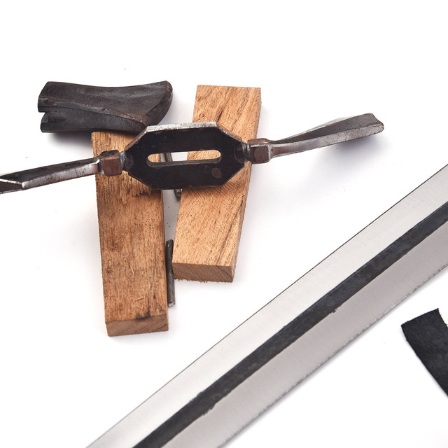 Decorative Full Tang Folded Steel Longsword with Leather Sheath