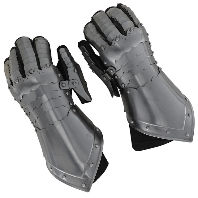 Medieval Steel Gauntlets – Polished Armor for Hand Protection