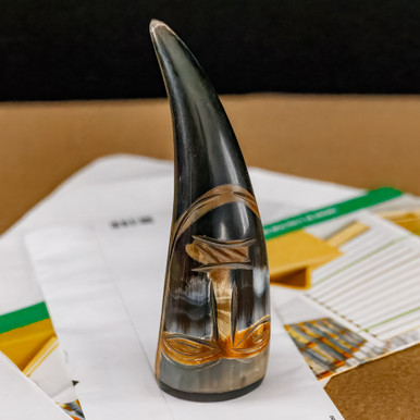Vroulike Tribal Paper Weight