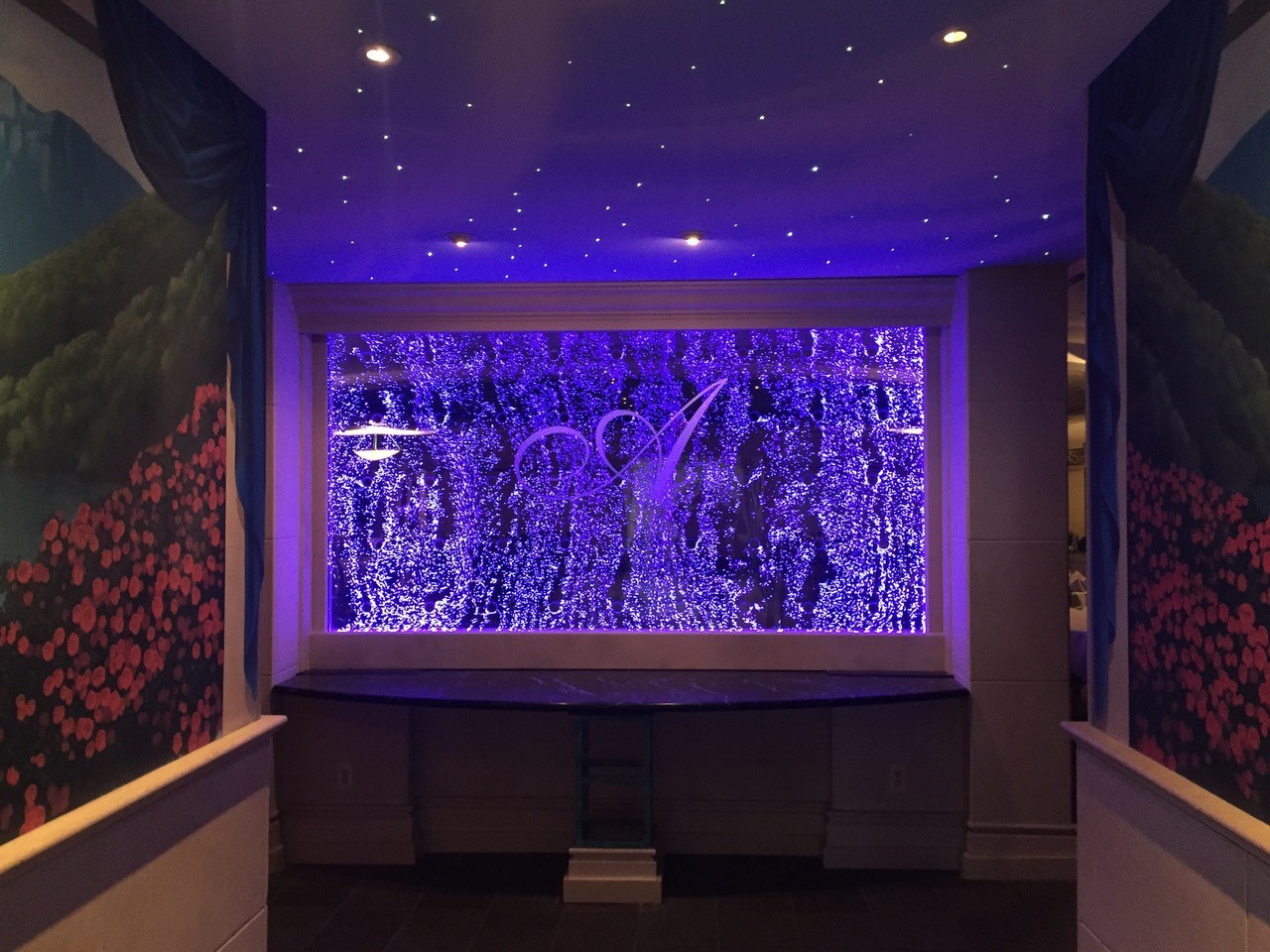 Corduroy Window Swirly Bubble Wall - Water Gallery