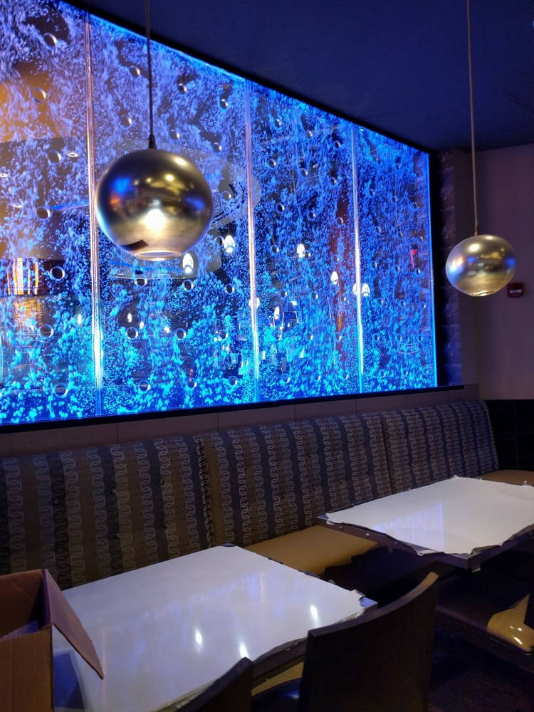 Minnetonka Swirly Bubble Wall - Water Gallery