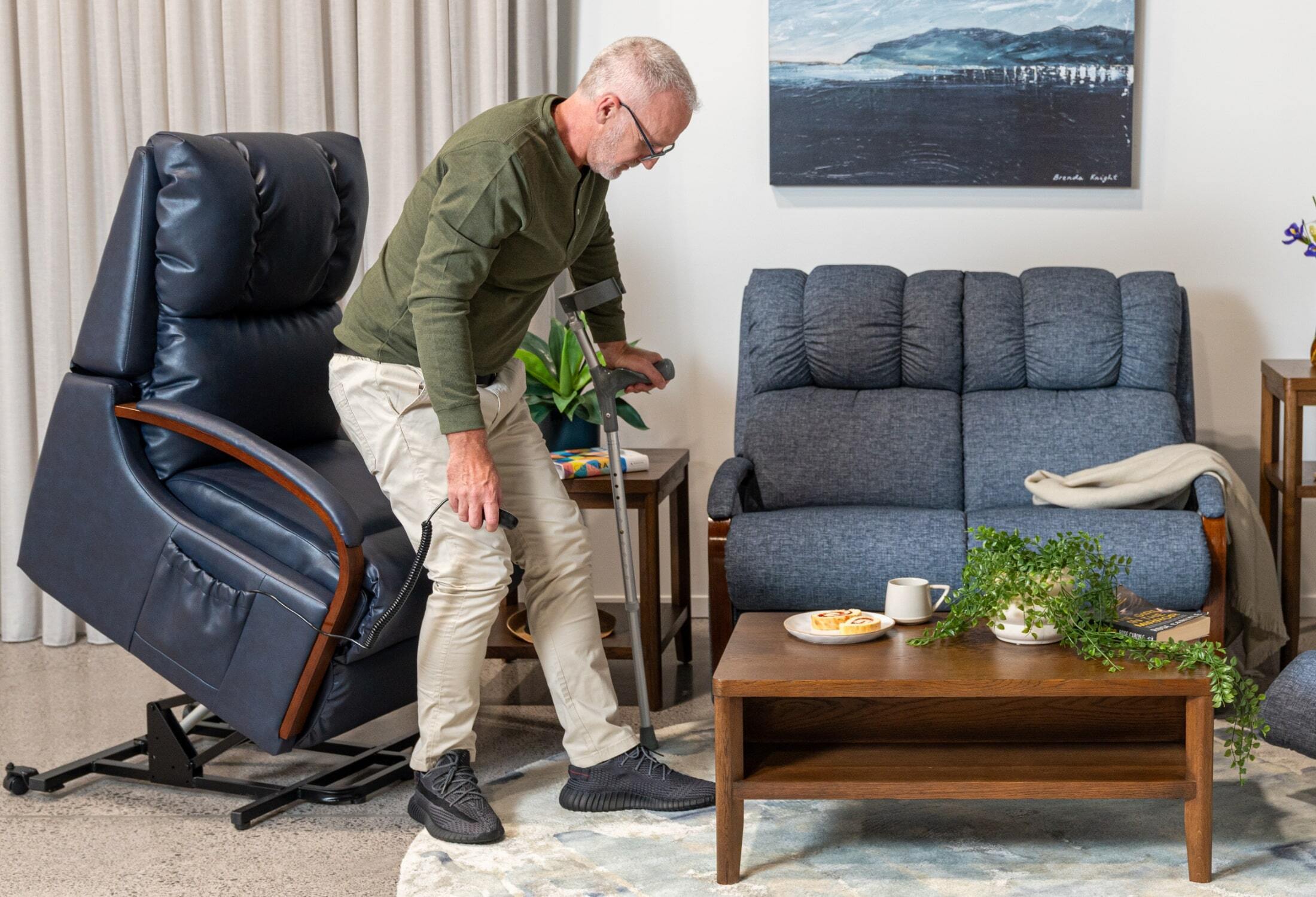 Lift Chairs Guide - View Power Lift Chair Buying Tips