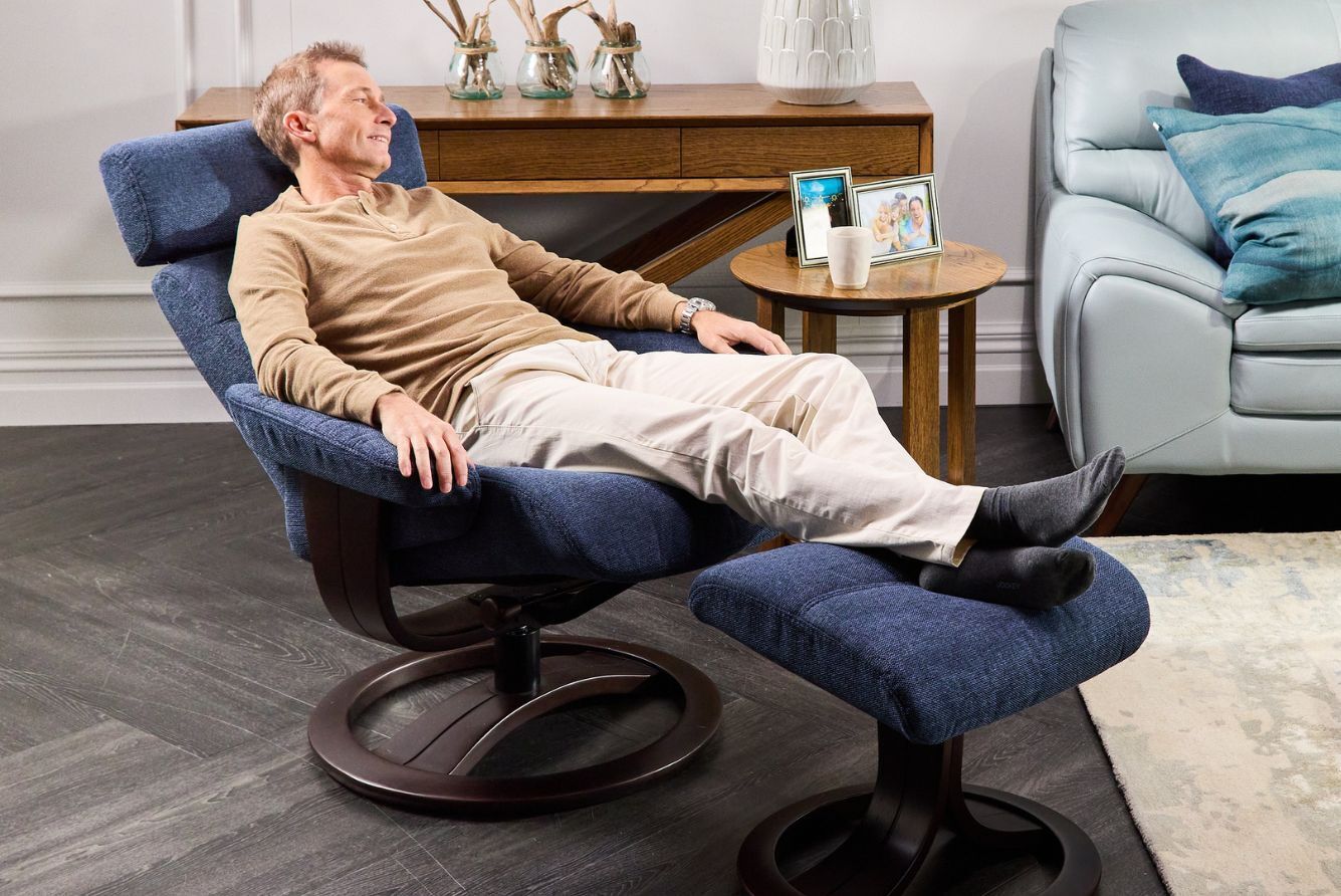 Post-Surgery Recovery: How a Recliner Can Be Your Best Ally - La-Z-Boy ...