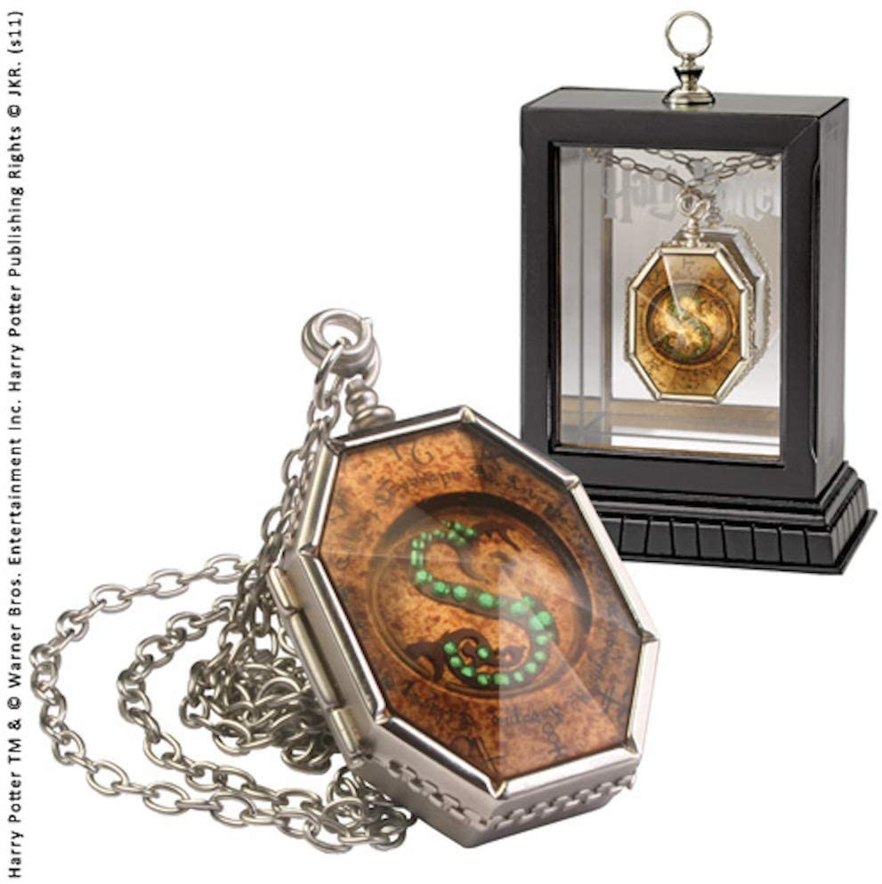 Harry Potter Horcrux Locket And Display Case