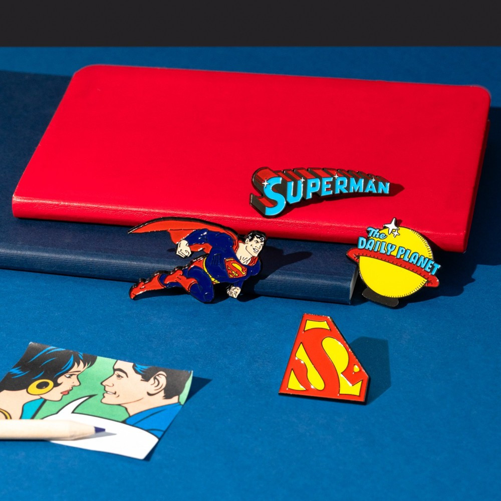 DC Comics Superman Set of 4 Pin Badges