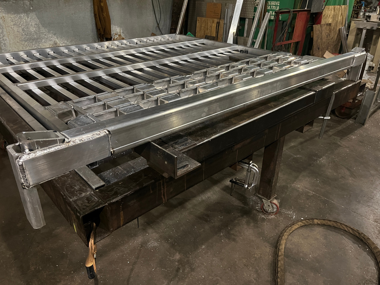 Adjustable Aluminum Flatbed Log Bunks And Stakes - | DonDens.com