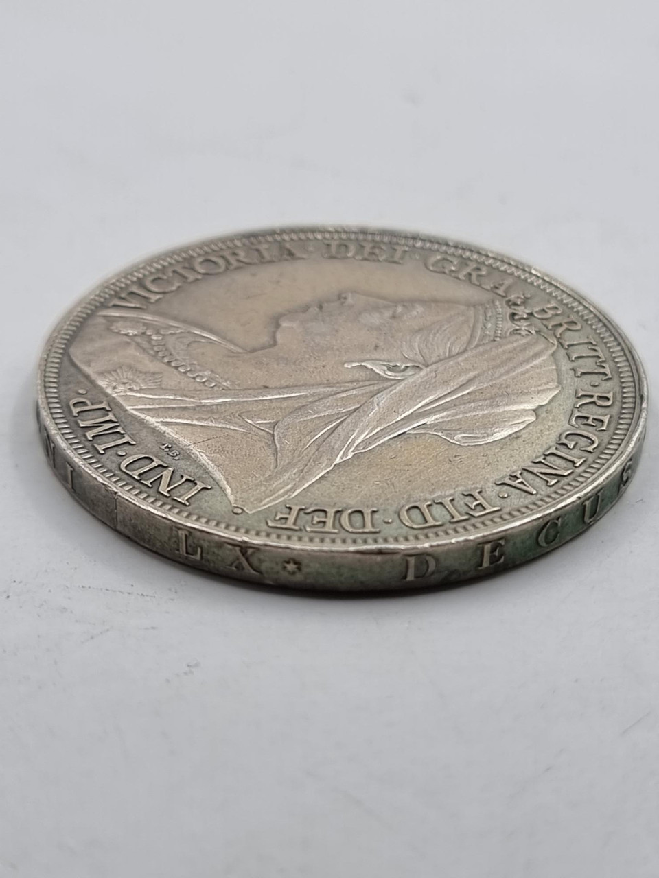 GREAT BRITAIN UK 1897 CROWN SILVER COIN QUEEN VICTORIA