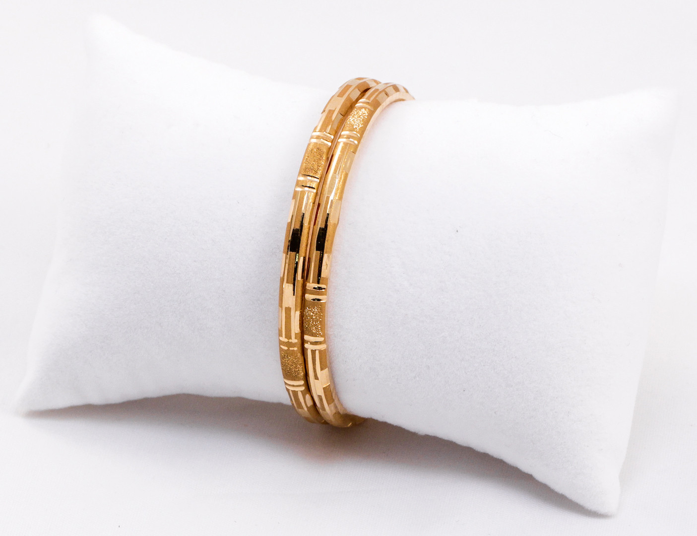 YELLOW GOLD BABY BANGLE, 21K, Size: Child Large, Weight: 11.7g ...