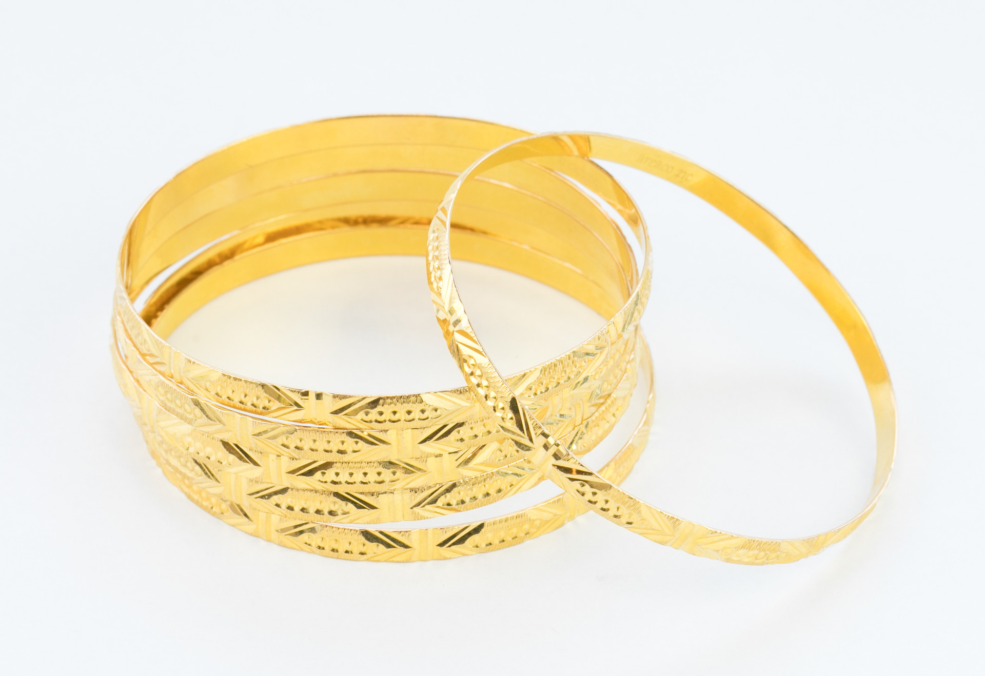 YELLOW GOLD BANGLES,SET OF 6, 21K, Size: Large, Weight: 72.6g ...