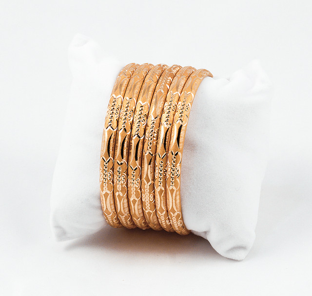 YELLOW GOLD BANGLES, SET OF 6, 21K, Size: Large, Weight: 55.8g ...