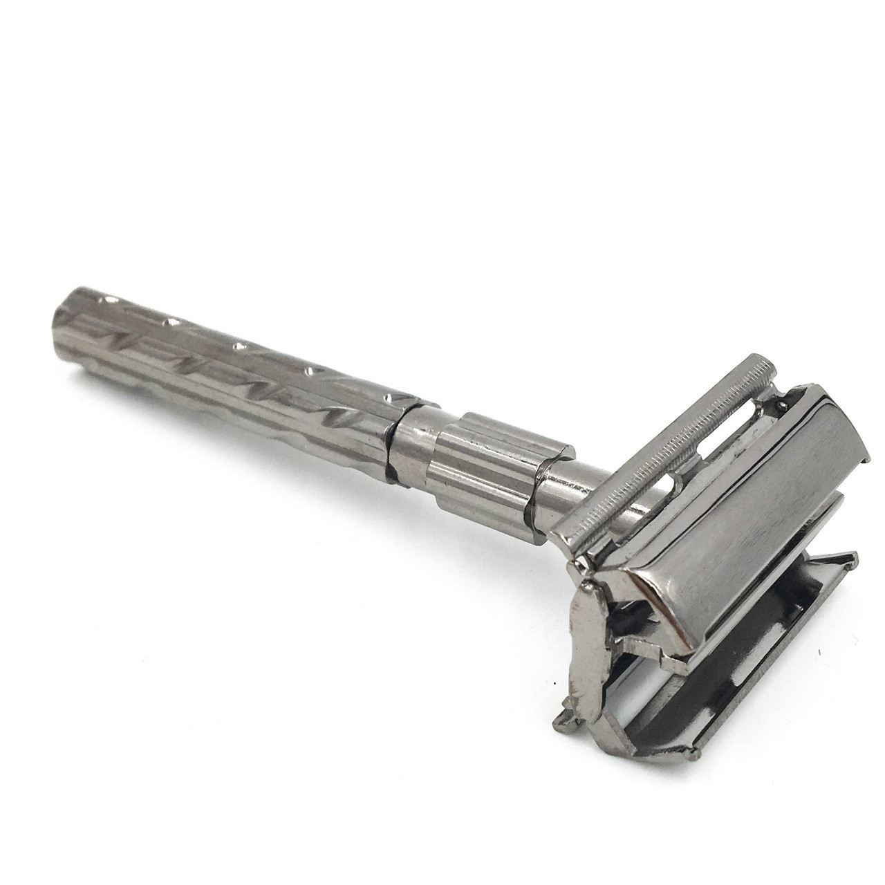 The Best Butterfly Razor: Parker 22R Gunmetal Long Handle