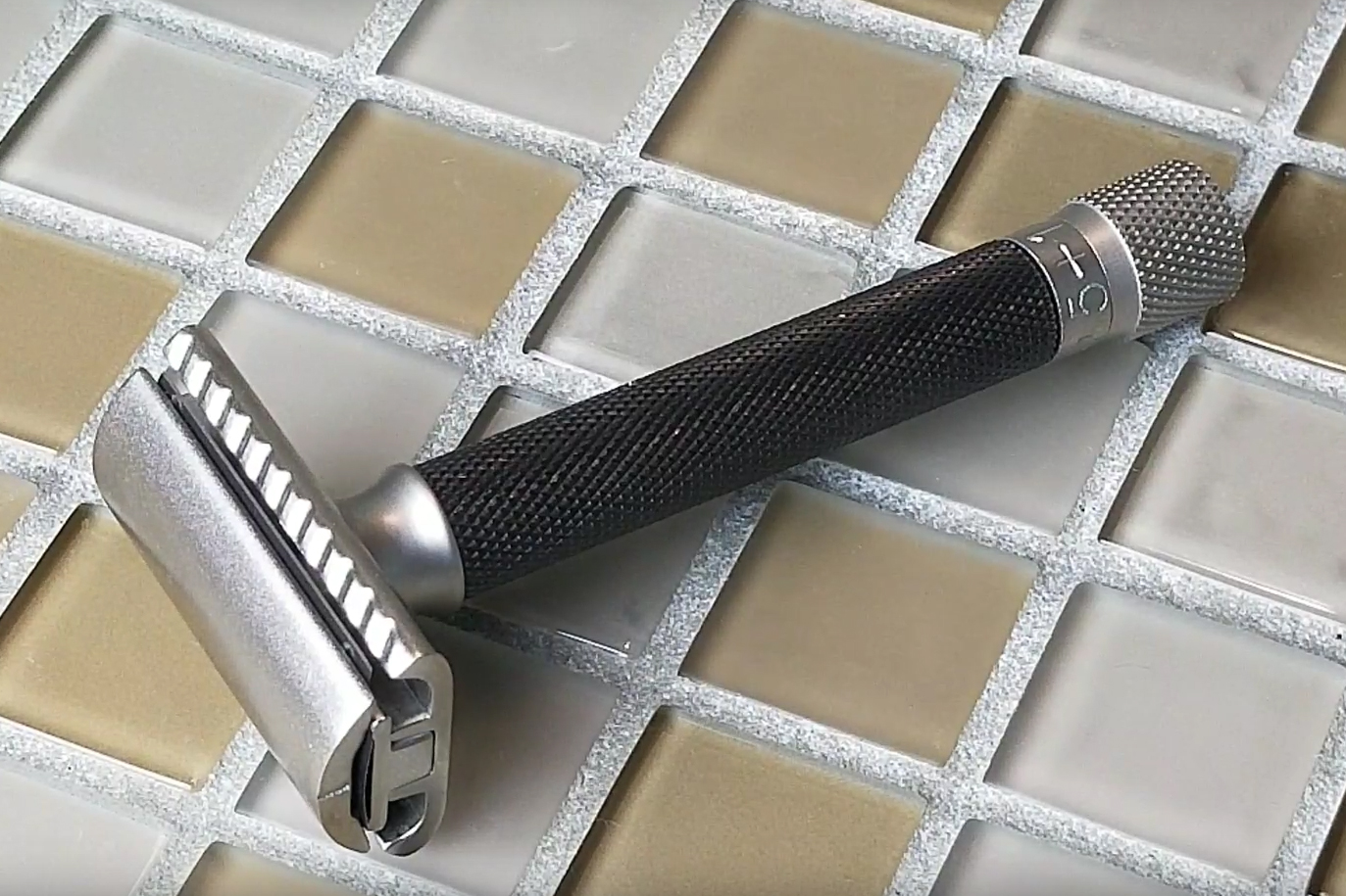 Parker Variant Adjustable Video Overview - Super Safety Razors