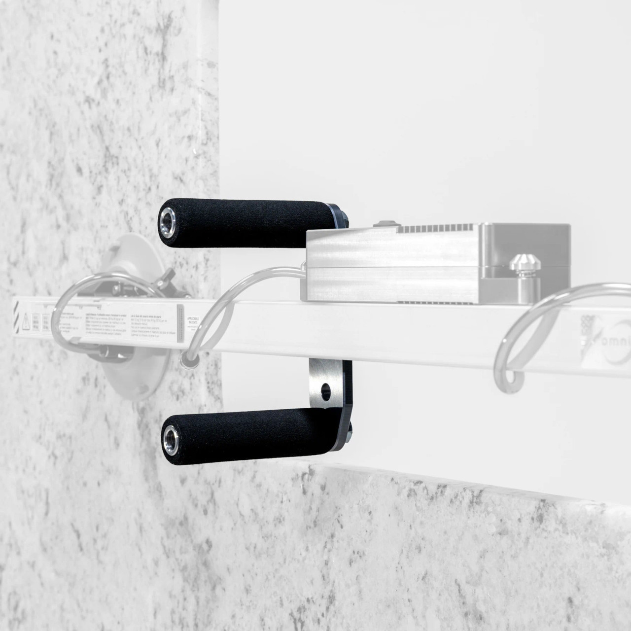 Omni Cubed Vertical Lifting Handle