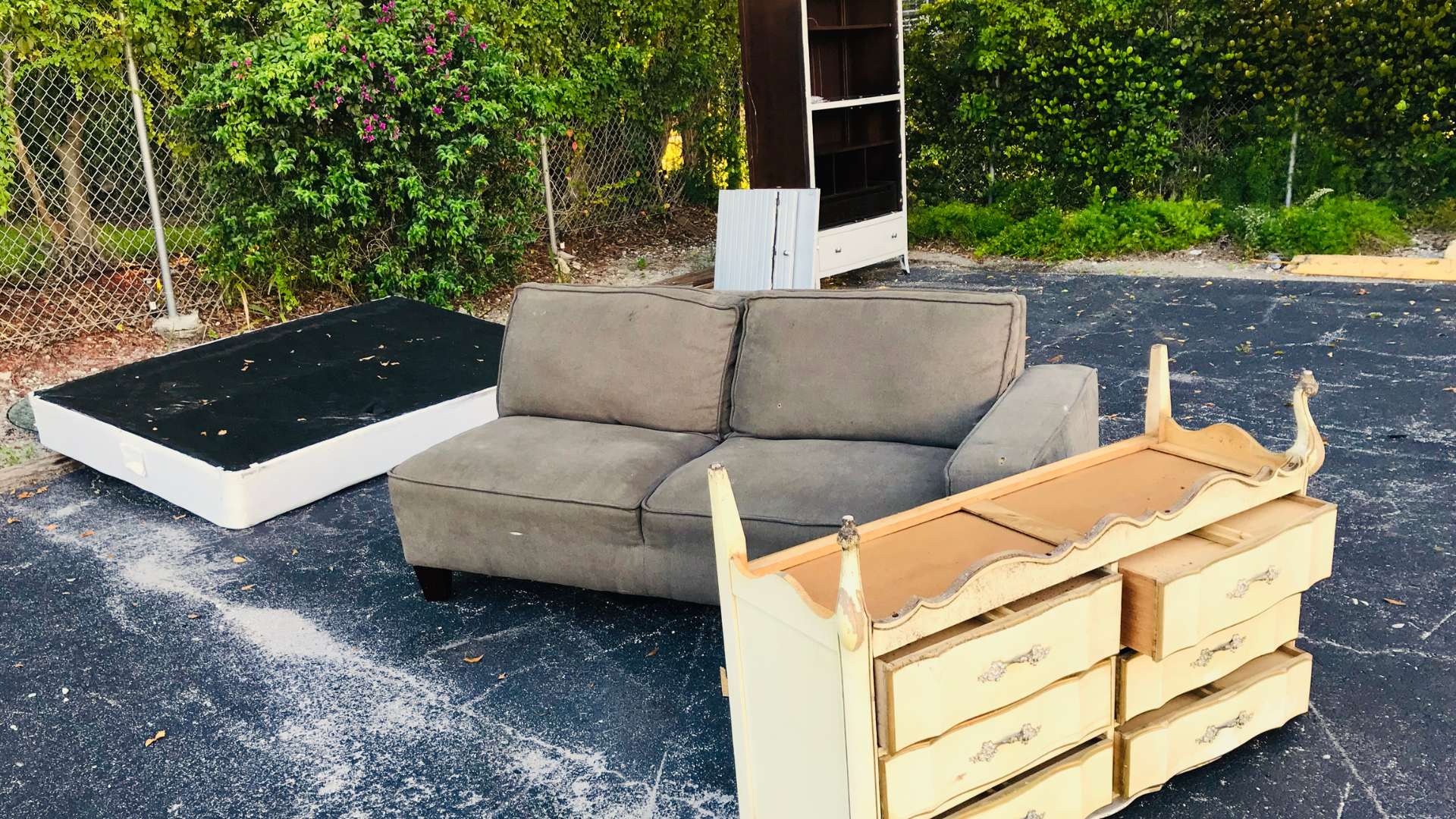 How to Replace Furniture Legs: A DIY Guide to Transforming Your Old ...