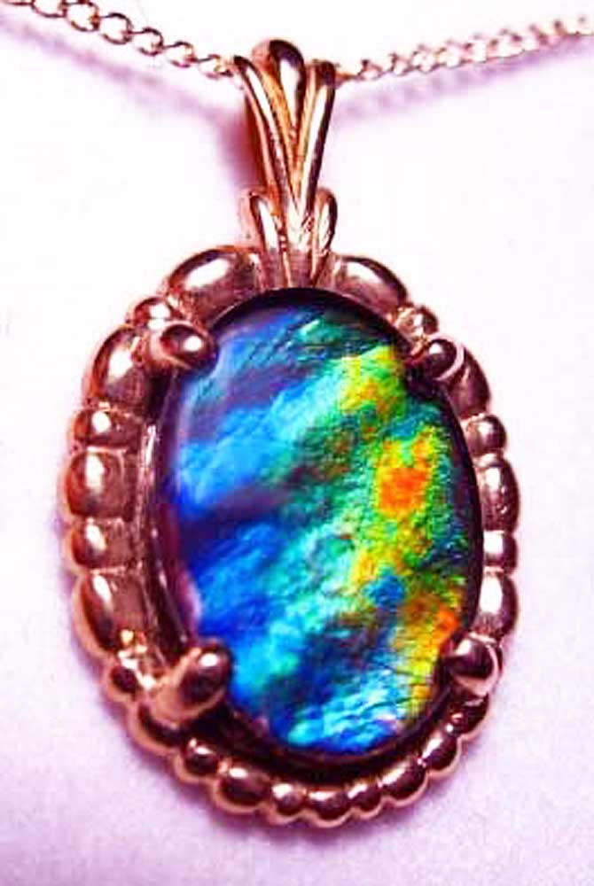 10K Ammolite Oval Pendant 16GP