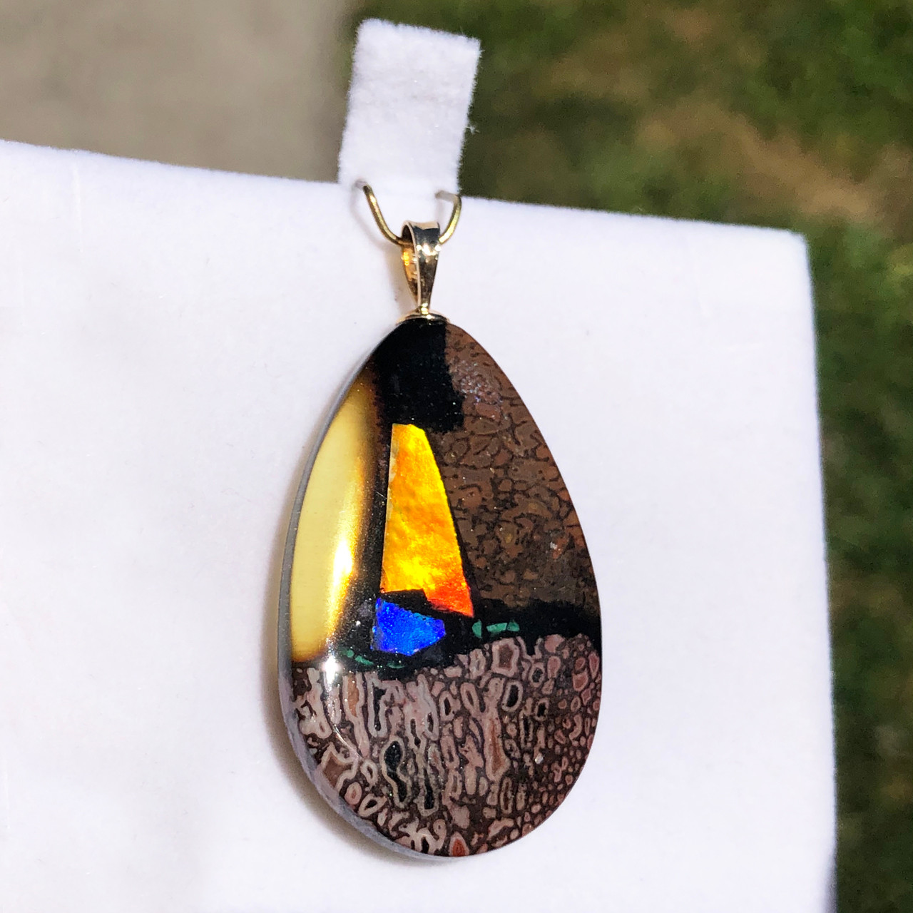 Korite Ammolite Oval X Pendant 3KGP