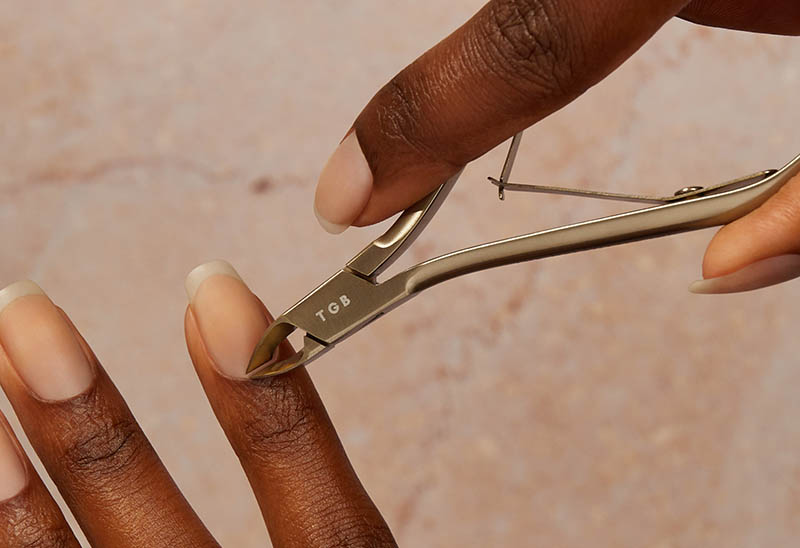 HOW TO REMOVE CUTICLES — THE PROFESSIONAL WAY - The GelBottle Inc