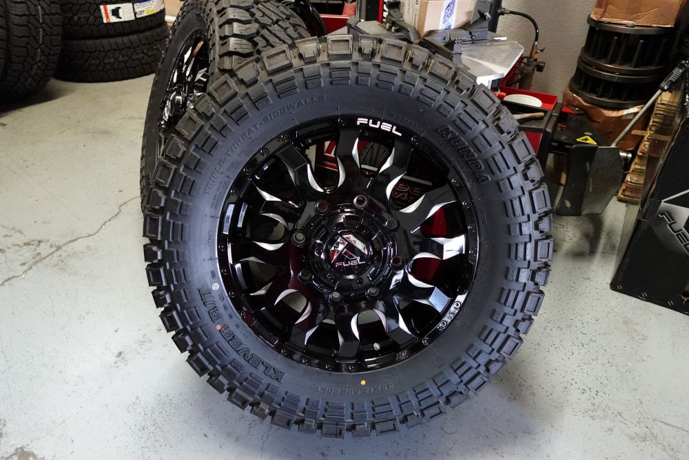 20 Fuel Blitz D673 Black with Tires | 8x210 Chevy Dually