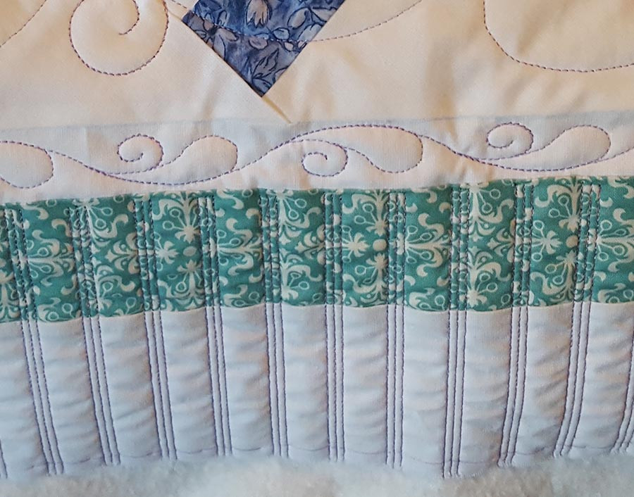 Triple Line Piano Key Border and Corner Pattern For Sale