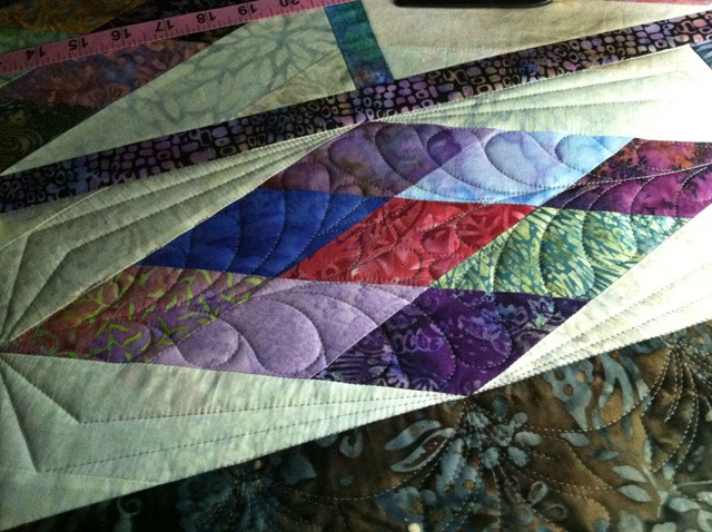 Computerized Quilting Diamond Feather Center Block