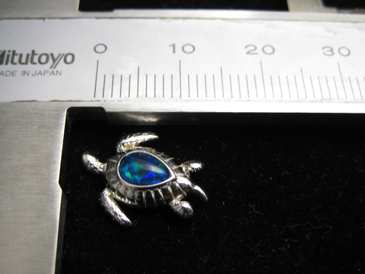 Blue Turtle - Opal Triplet Turtle