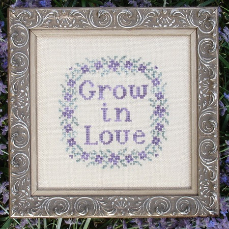 Petunia Pig Cross Stitch
