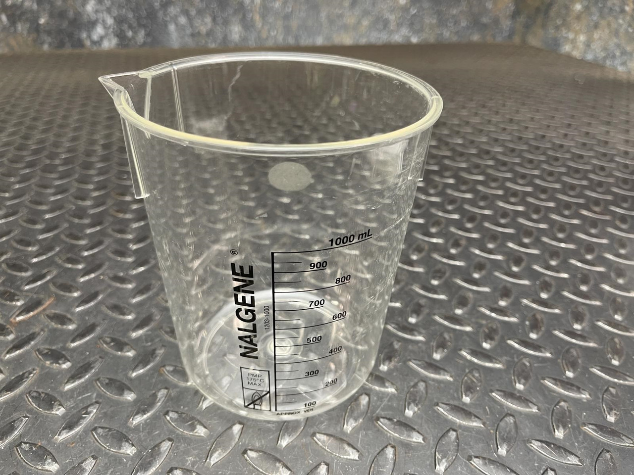 Nalgene Plastic Beaker - 3-Pack of 1000ml Low-Form Griffin Beaker PMP, 1203-1000 - Obtainium ...