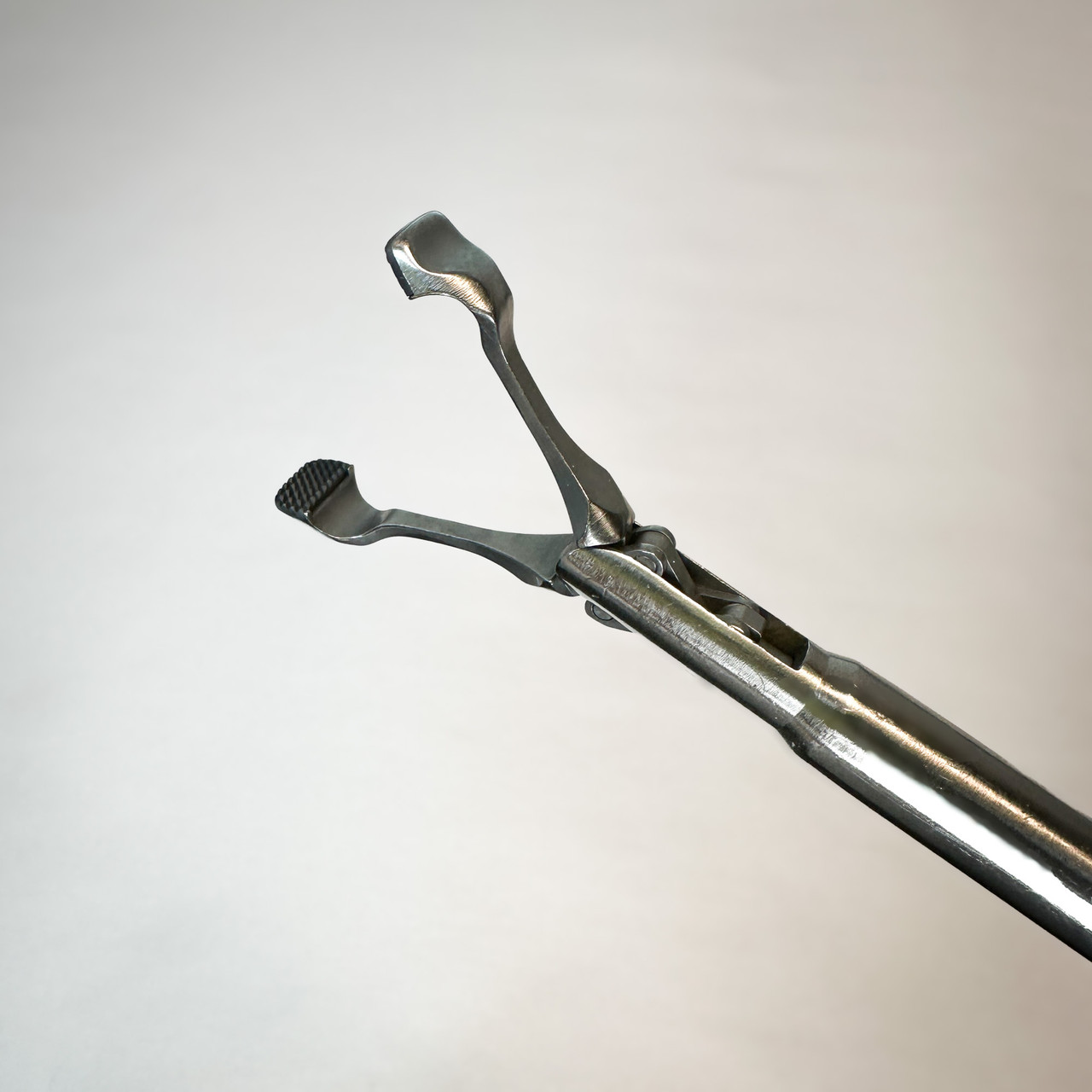 Diamond Jaw Laparoscopic Grasper Snowden-Pencer 90-3010 Rotating ...