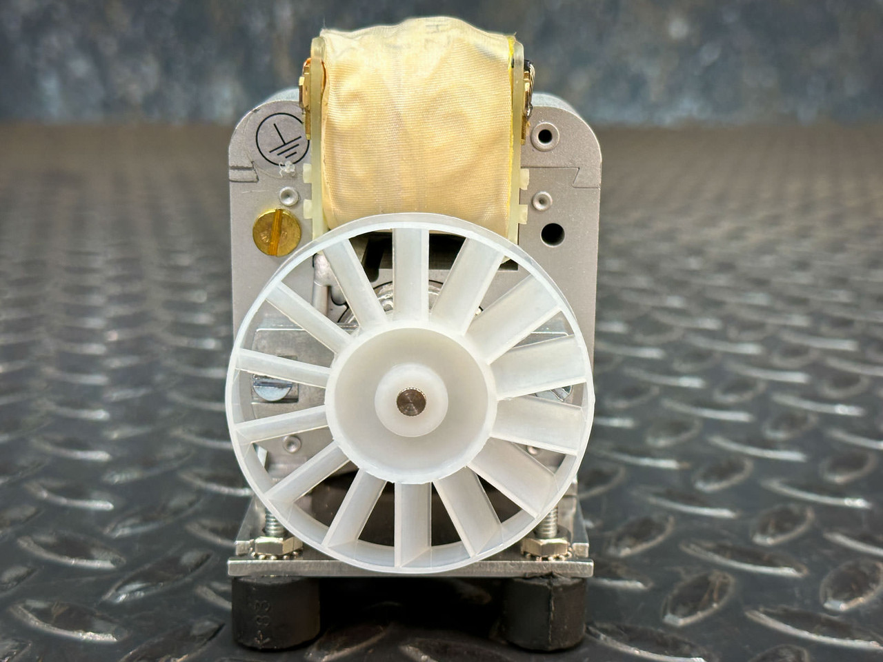 KNF Neuberger UN86 KTI Vacuum Pump PTFE FFPM NOS