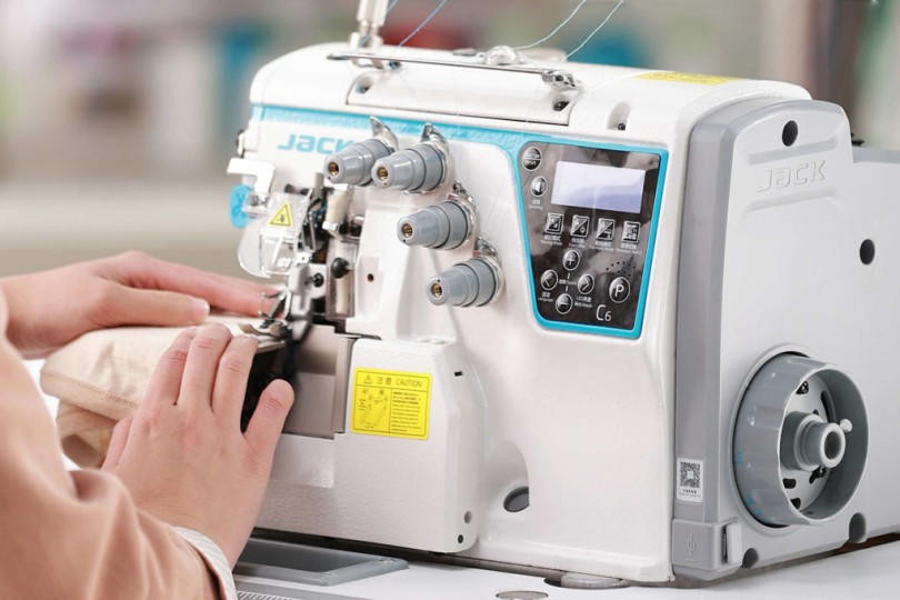 Jack C6-4-M03-333 4 Thread Digital Overlock Fully Automatic Thickness ...