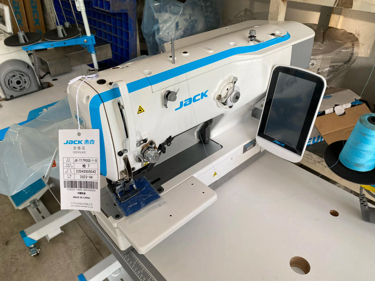 Jack T1790GS-1-D Direct Drive Mechatronic Buttonhole Sewing Machine ...