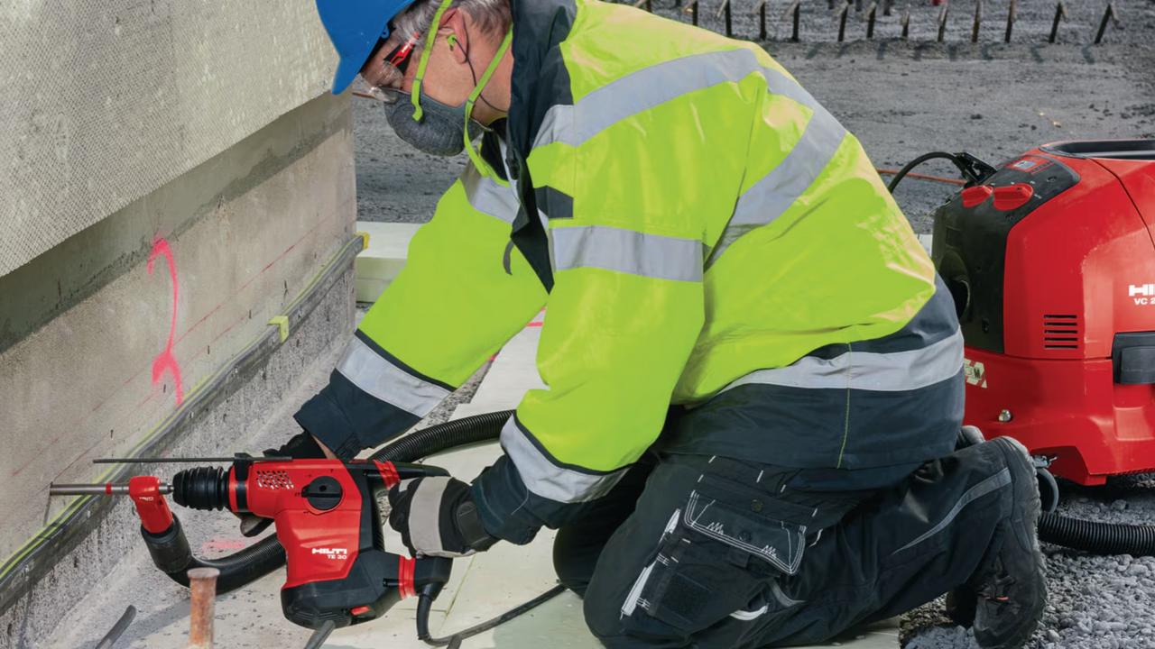 TE 30-AVR Rotary Hammer Package - Construction Materials Group