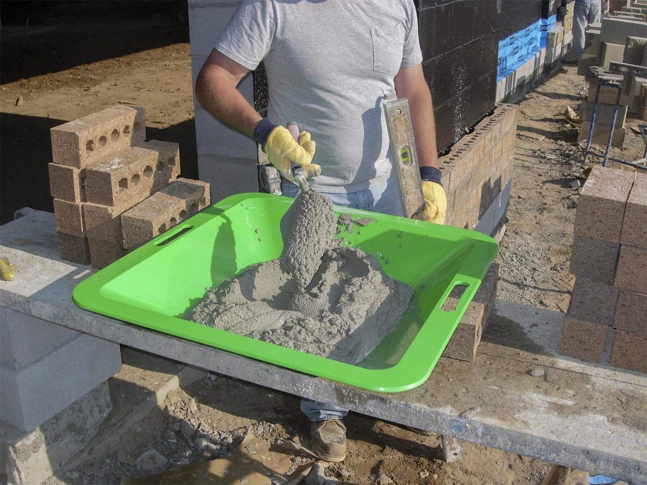 1.75 cu ft Gatorback® Mortar Pan - Construction Materials Group