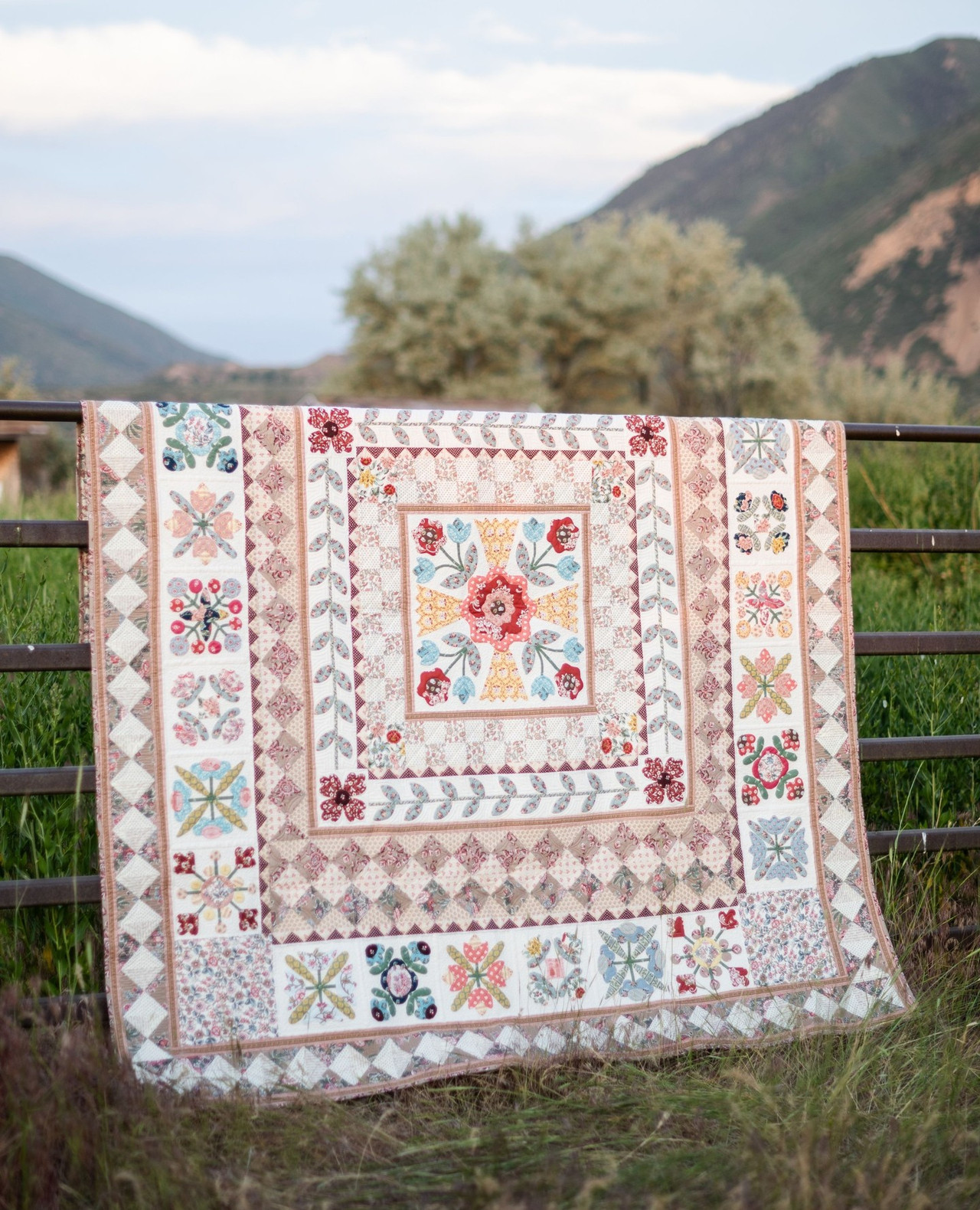 Riley Blake Designs, JANE AUSTEN, 250th Anniversary Quilt Kit BOM ...