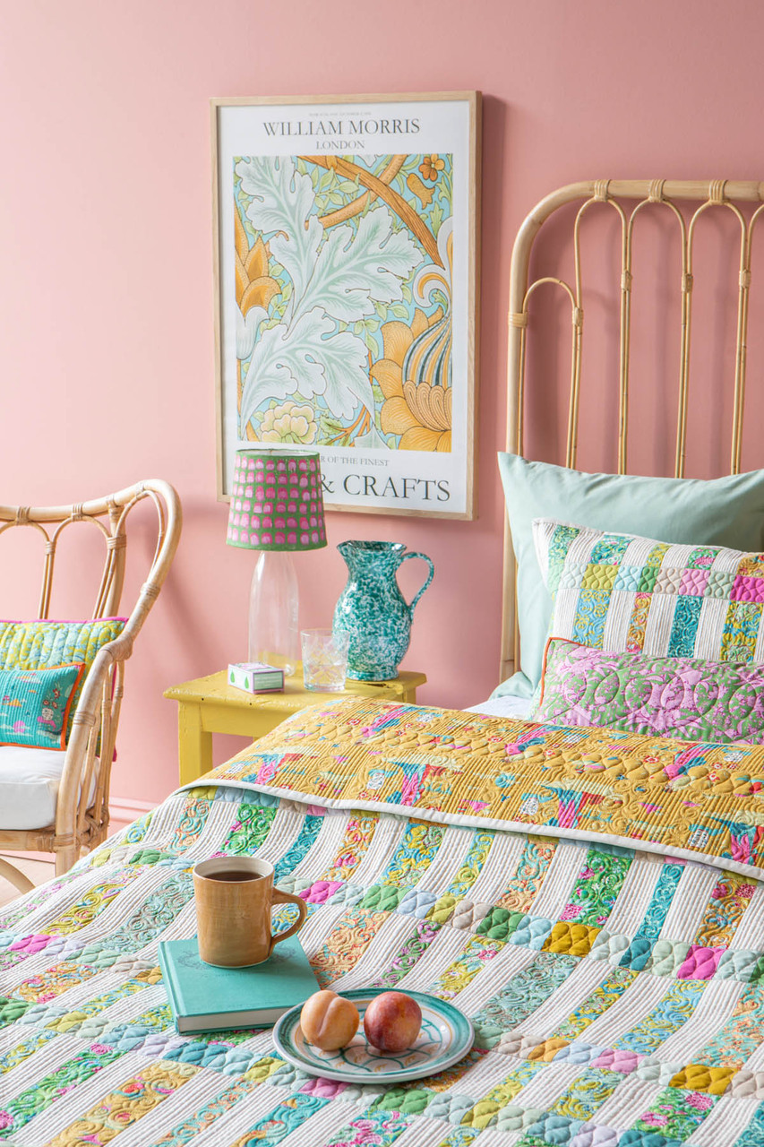 TILDA BLOOMSVILLE, Striped Summer QUILT KIT (2 colours available ...
