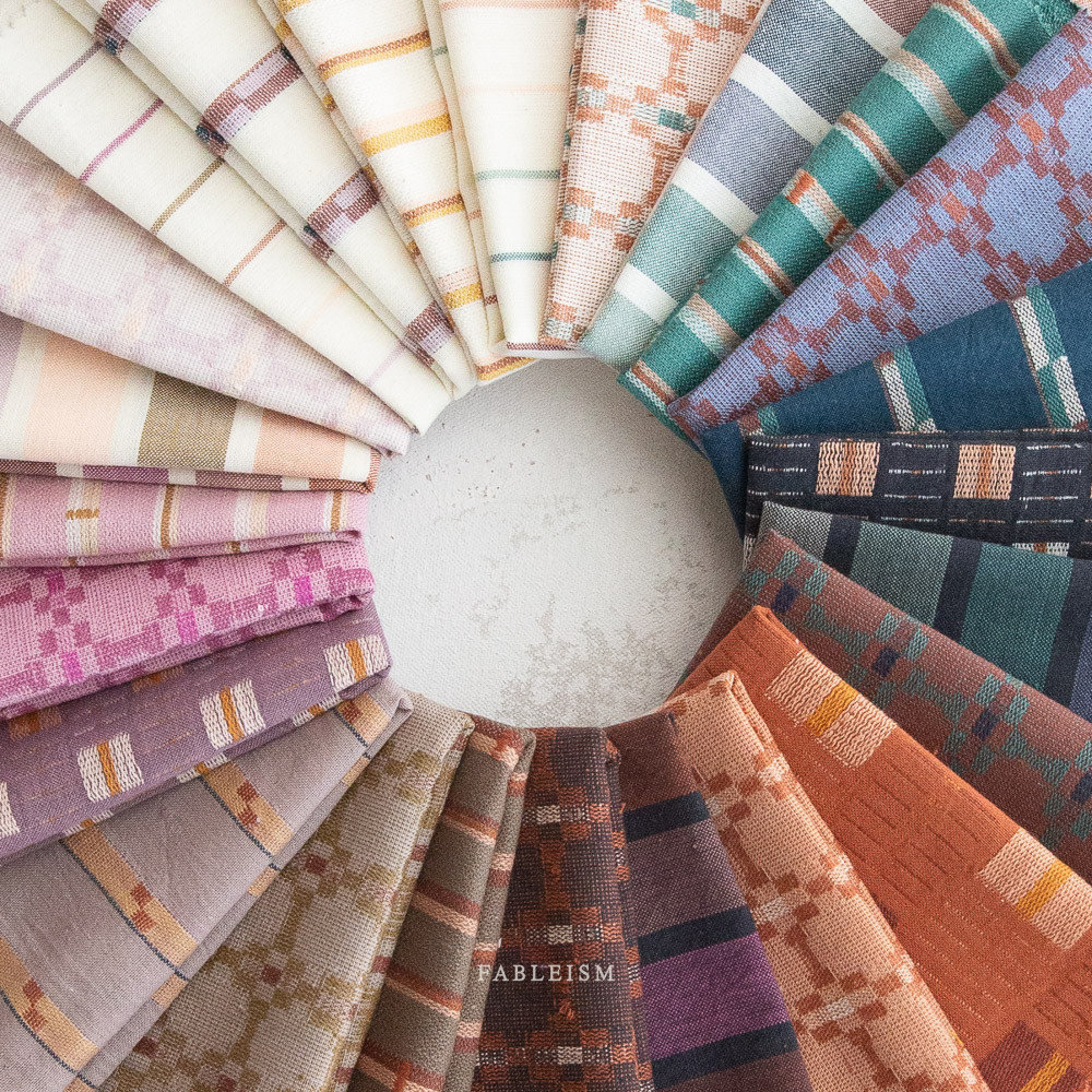 FABLEISM, Monarch Grove, WINGS in Light Navy - Elegante Virgule Canada