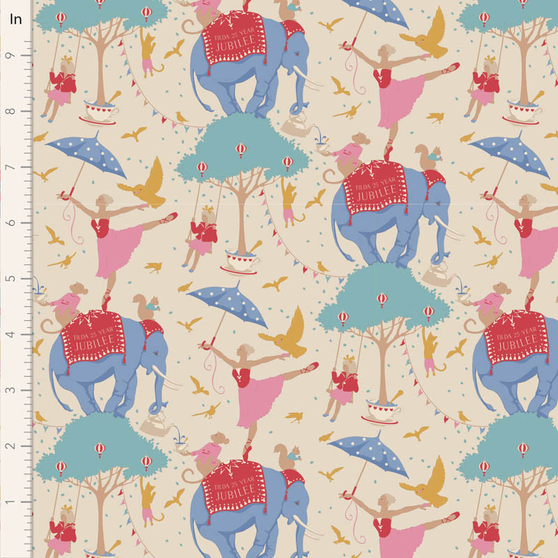 TILDA JUBILEE, Circus Life Jubilee in Creme - Elegante Virgule Canada