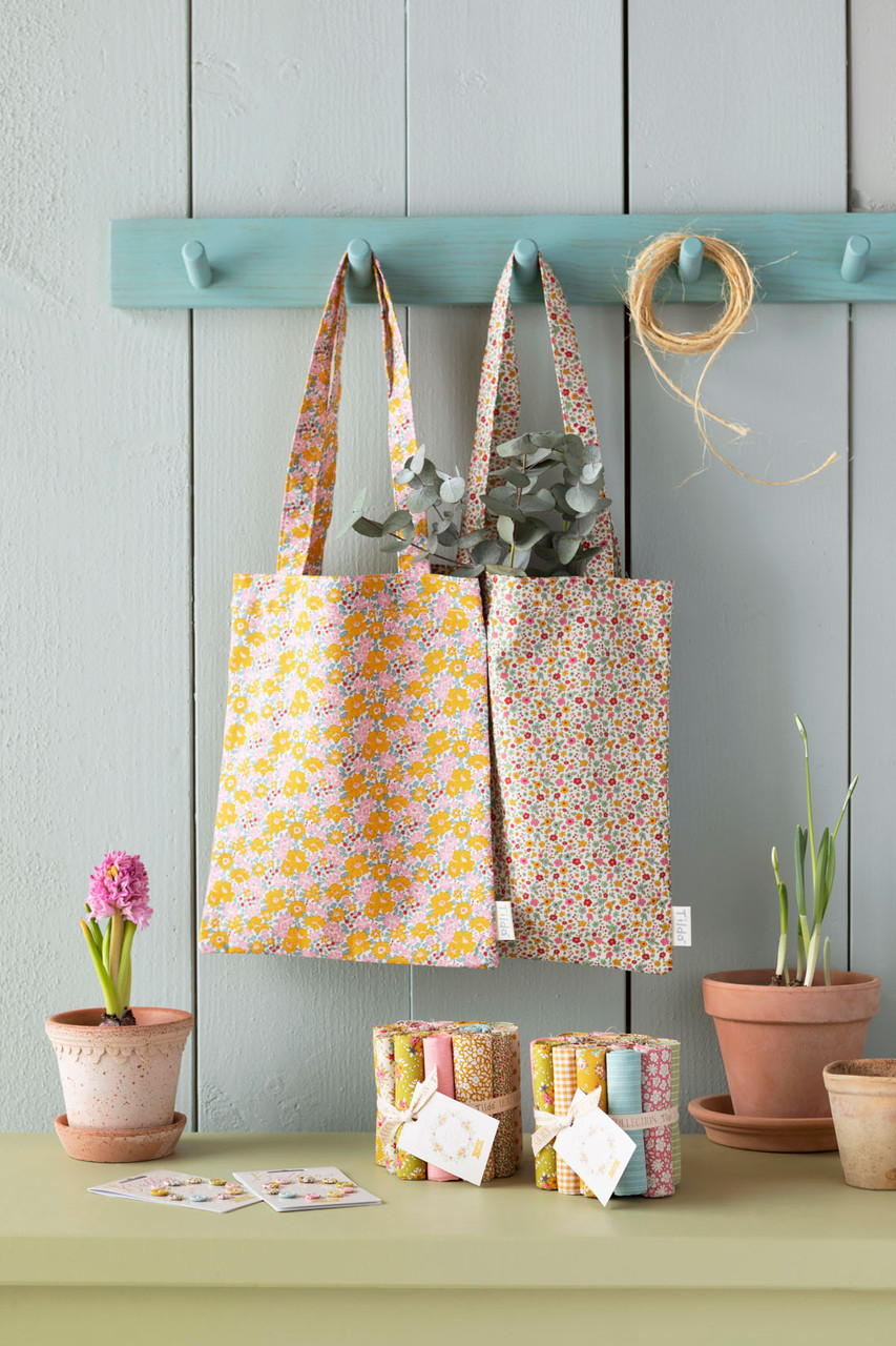 TILDA CREATING MEMORIES SPRING - ELEGANTE VIRGULE CANADA