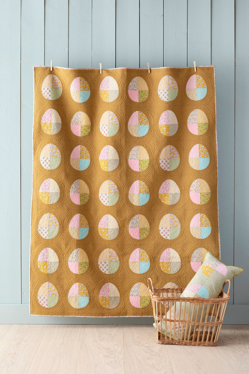 TILDA CREATING MEMORIES Spring, Easter Egg Quilt KIT - ELEGANTE VIRGULE ...