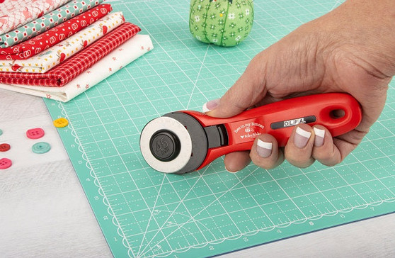 OLFA 45mm Splash Rotary Cutter, Lori Holt Red (LIMITED EDITION ...