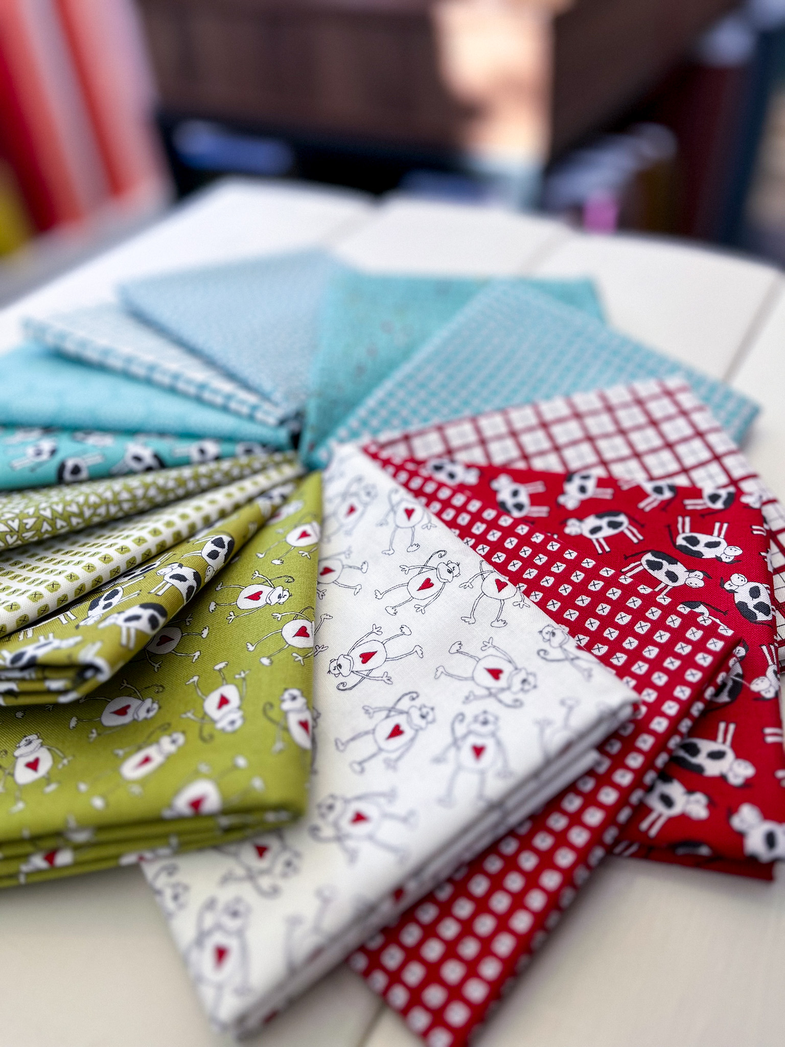 MODA SWEETWATER Animal Crackers, FQ Bundle of 14 fabrics - ELEGANTE ...