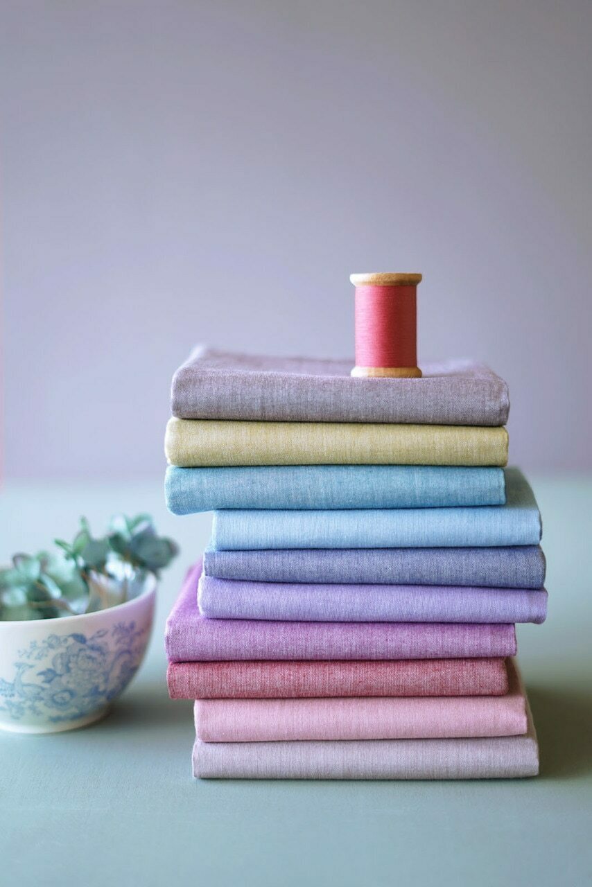 TILDA CHAMBRAY, Red - TILDA BASICS, ELEGANTE VIRGULE CANADA, Canadian ...