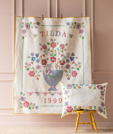 TILDA JUBILEE, Birthday Quilt kit in DOVE WHITE - Elegante Virgule Canada