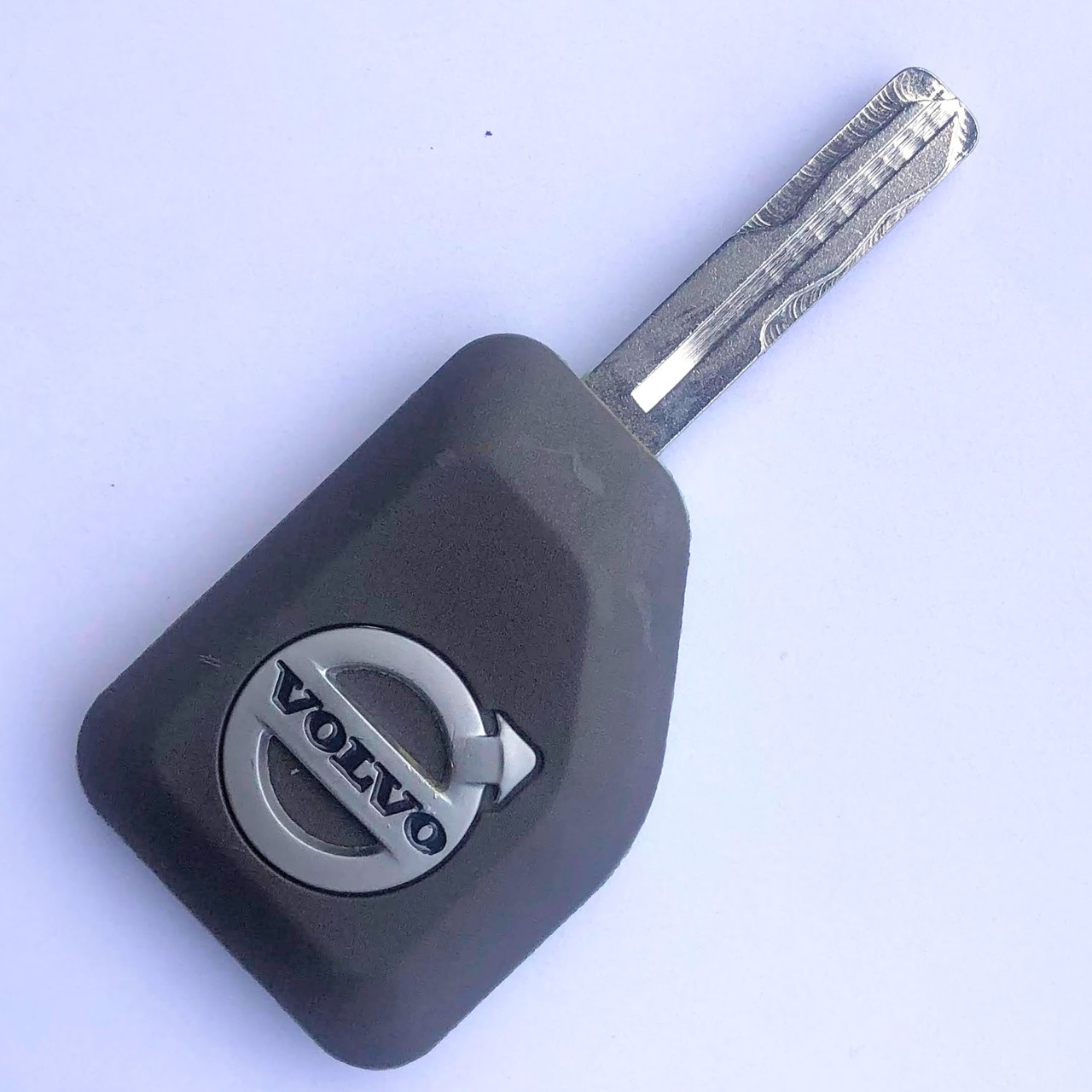 Volvo Loader and Haul Truck Ignition Key 17225331 - heavyequipmentkeys.com