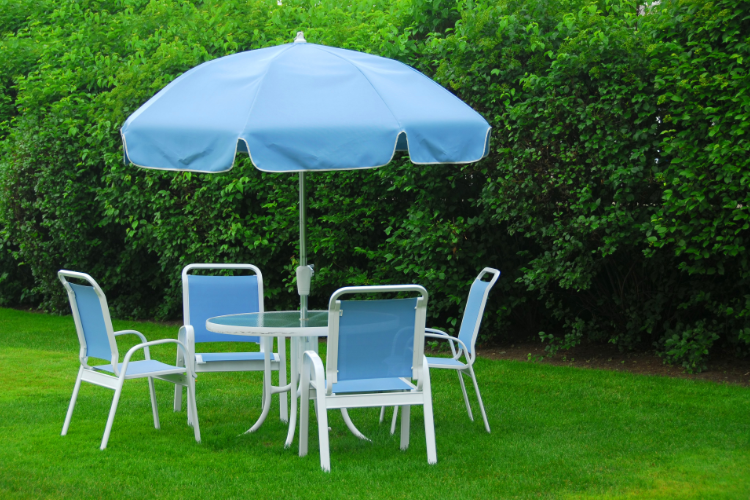 Choosing Lightweight Patio Furniture for Easy Rearrangement - Zing Patio