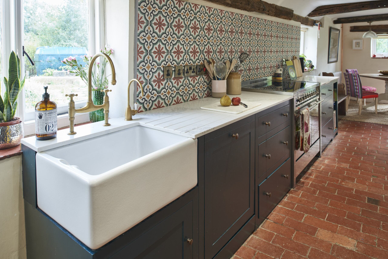 Shaws Belfast Whitehall Ceramic Kitchen Sink | Sinks.co.uk