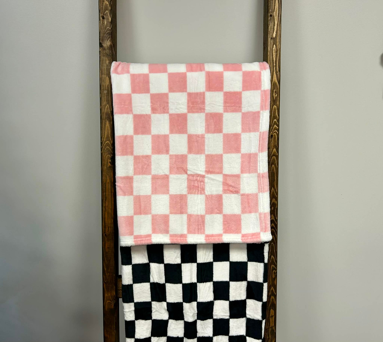 Checkered Fleece Blanket - Derbytees.com