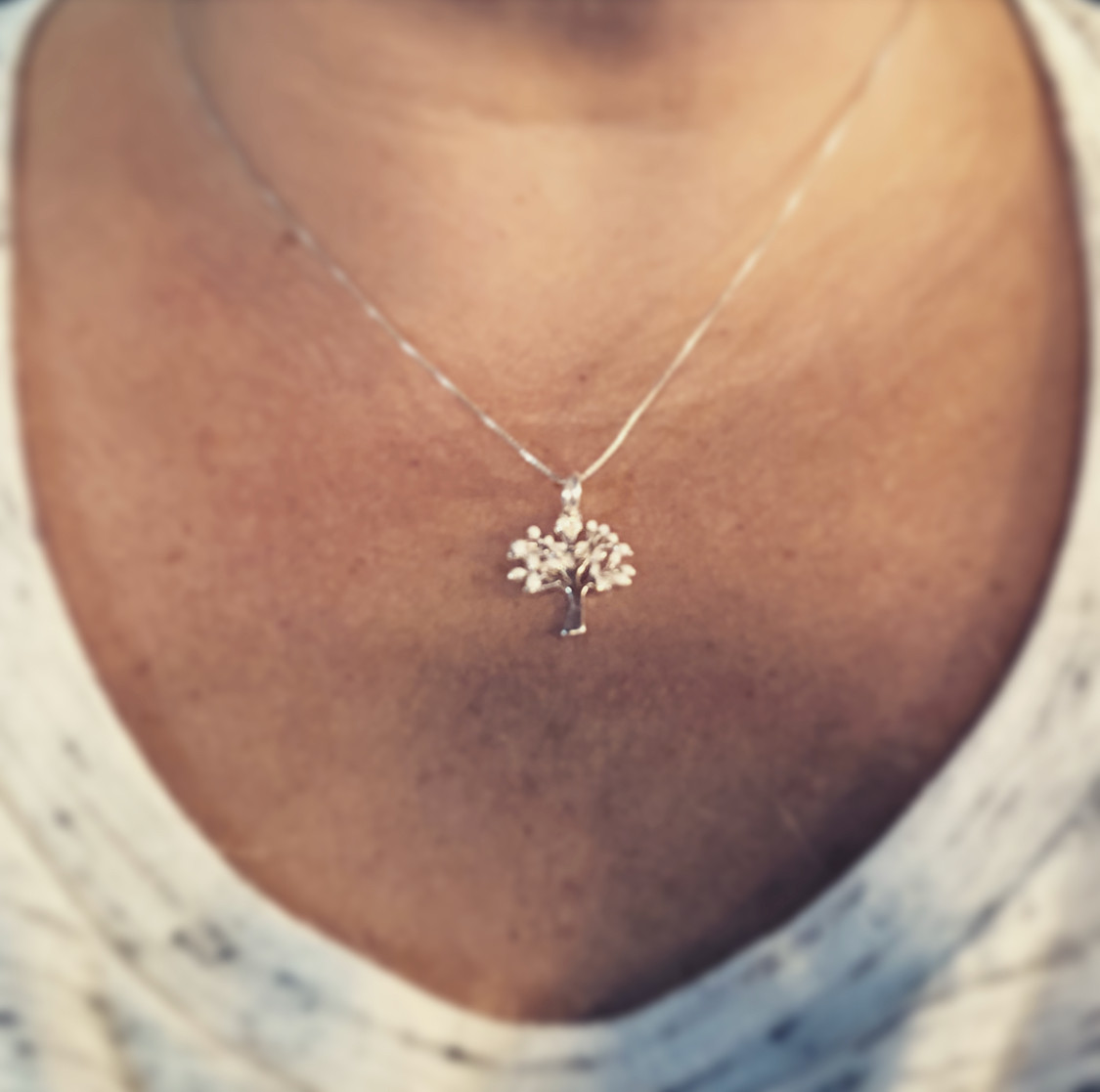 tree charm - hollydayco